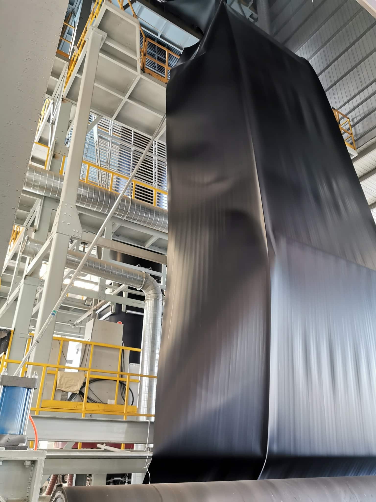 Textured Geomembrane Liners | Anti-slip HDPE & LLDPE Liners